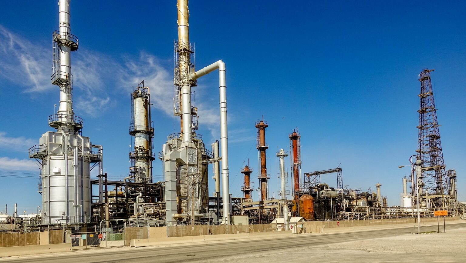 Angola to Enhance Energy Security with Three New Refineries - Angolan ...