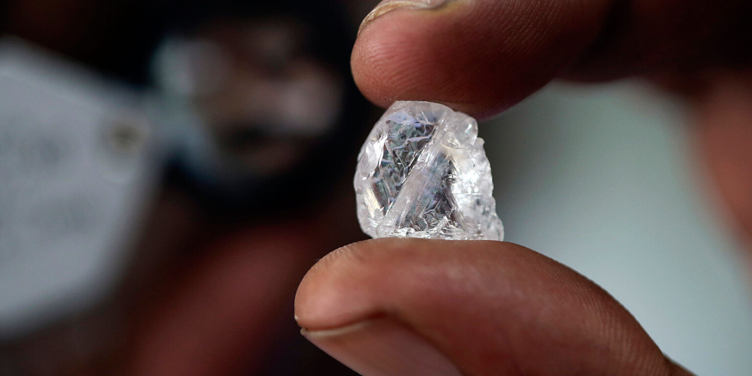 De Beers Launches ORIGIN Diamond Range Across North America - Angolan ...